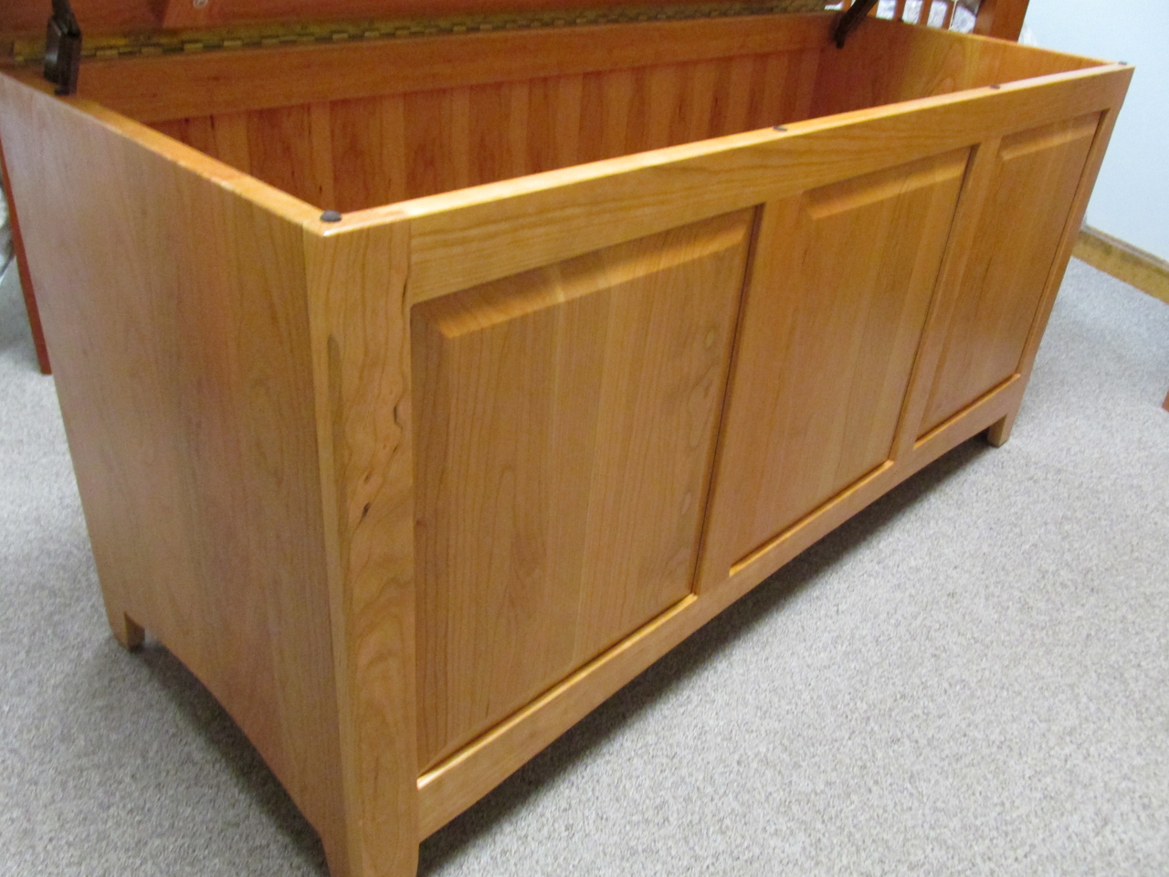 Cherrystone Furniture | Hardwood Furniture Store in MA - Blanket Chest